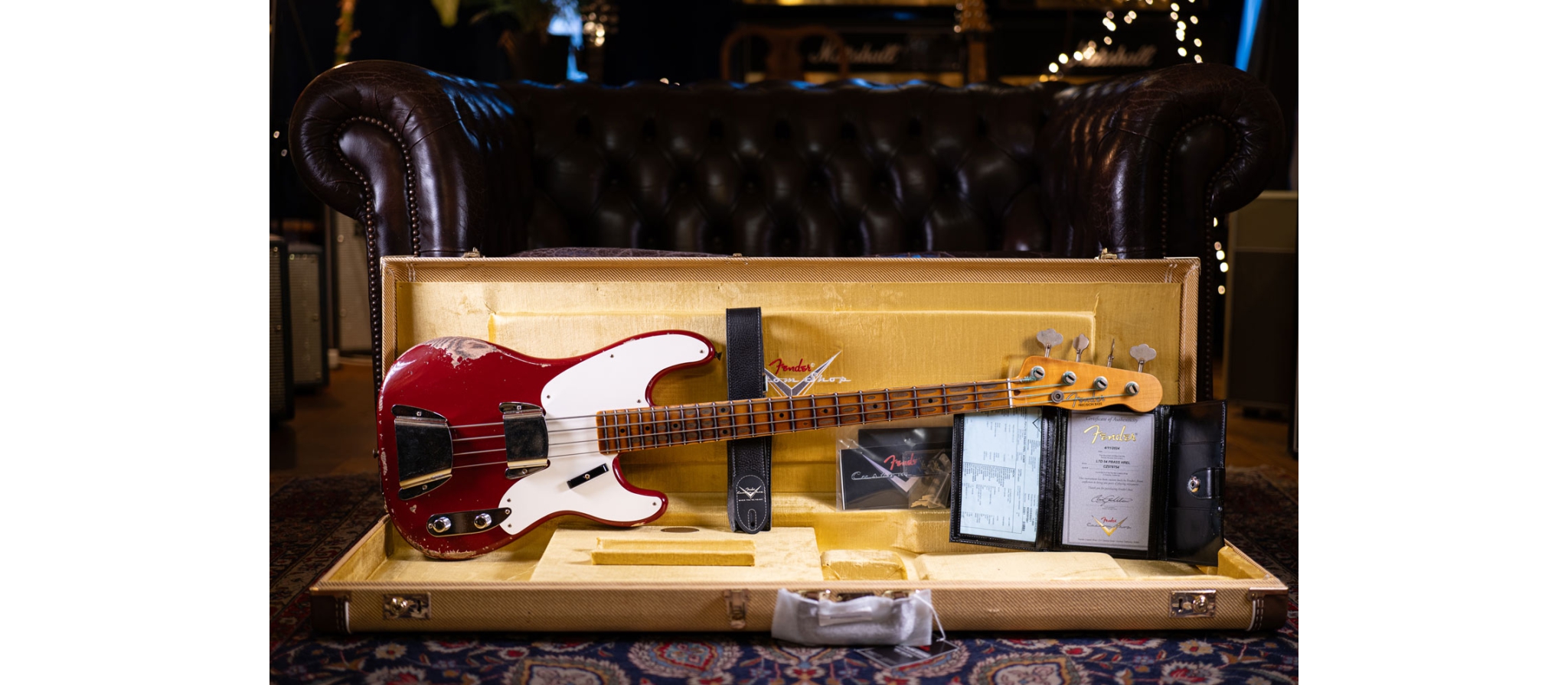 Fender Custom Shop LTD 54 Heavy Relic P Bass Dark Red | DijkmanMuziek